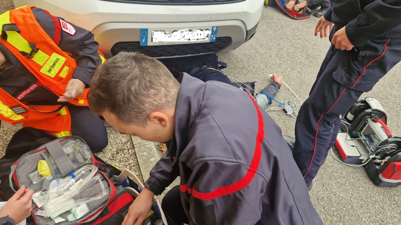 Accident spectaculaire au col de la Croix Fry : un automobiliste ...