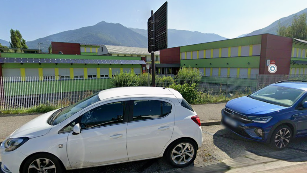 Collège Combe de Savoie à Albertville : "L'amiante est à nu, les ...